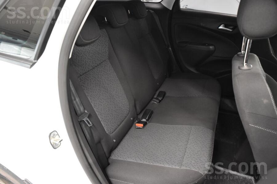 White Opel Crossland X 2023 in Riga, with an engine capacity of 1.50 L and mileage of 143 thousand km for 10490 €, photo 17 on AUTOMOTO.COM.LV
