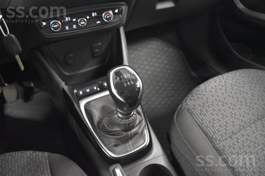 White Opel Crossland X 2023 in Riga, with an engine capacity of 1.50 L and mileage of 143 thousand km for 10490 €, photo 18 on AUTOMOTO.COM.LV