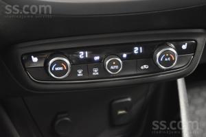 White Opel Crossland X 2023 in Riga, with an engine capacity of 1.50 L and mileage of 143 thousand km for 10490 €, photo 19 on AUTOMOTO.COM.LV