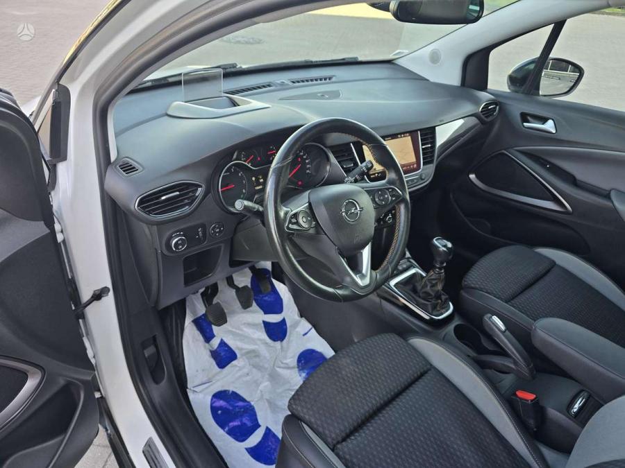 Белый Опель Crossland X 2017 в Таураге, объемом двигателя 1.20 л и пробегом 125 тыс. км за 7999 €, фото 13 на AUTOMOTO.COM.LV