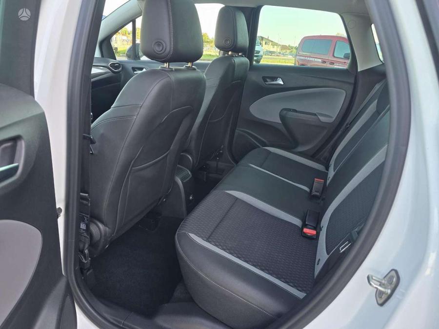 Белый Опель Crossland X 2017 в Таураге, объемом двигателя 1.20 л и пробегом 125 тыс. км за 7999 €, фото 17 на AUTOMOTO.COM.LV