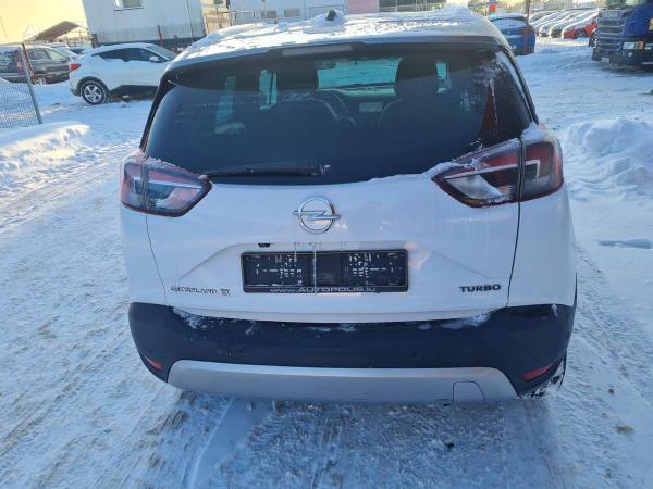 White Opel Crossland X 2018 in Taurage, with an engine capacity of 1.20 L and mileage of 156 thousand km for 6150 €, photo 8 on AUTOMOTO.COM.LV