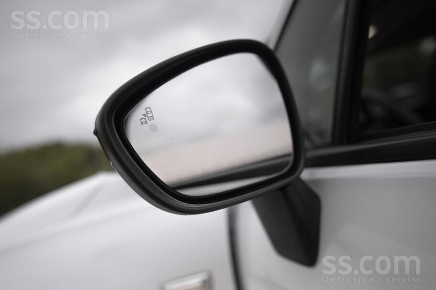 Balts Opel Crossland X 2019 Jelgava, ar dzinēja tilpumu 1.20 L un nobraukumu 176 tūkst. km par 8950 €, foto 22 vietnē AUTOMOTO.COM.LV