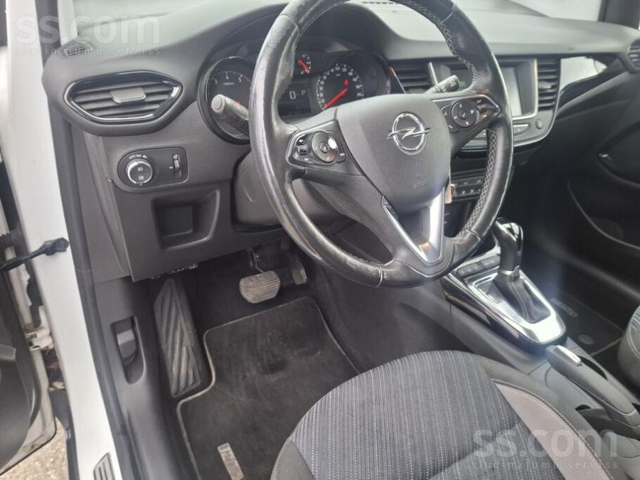 White Opel Crossland X 2019 in Talsi, with an engine capacity of 1.20 L and mileage of 168 thousand km for 8500 €, photo 9 on AUTOMOTO.COM.LV