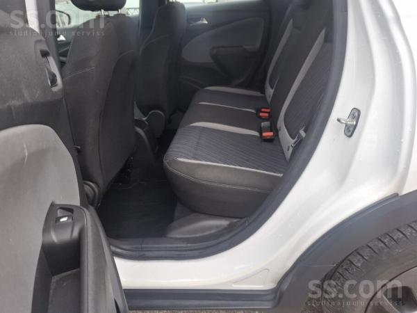 White Opel Crossland X 2019 in Talsi, with an engine capacity of 1.20 L and mileage of 168 thousand km for 8500 €, photo 11 on AUTOMOTO.COM.LV
