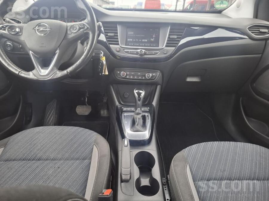 White Opel Crossland X 2019 in Talsi, with an engine capacity of 1.20 L and mileage of 168 thousand km for 8500 €, photo 14 on AUTOMOTO.COM.LV