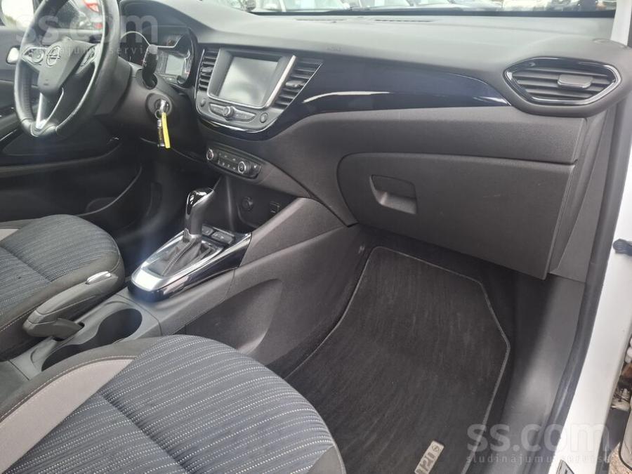 White Opel Crossland X 2019 in Talsi, with an engine capacity of 1.20 L and mileage of 168 thousand km for 8500 €, photo 17 on AUTOMOTO.COM.LV