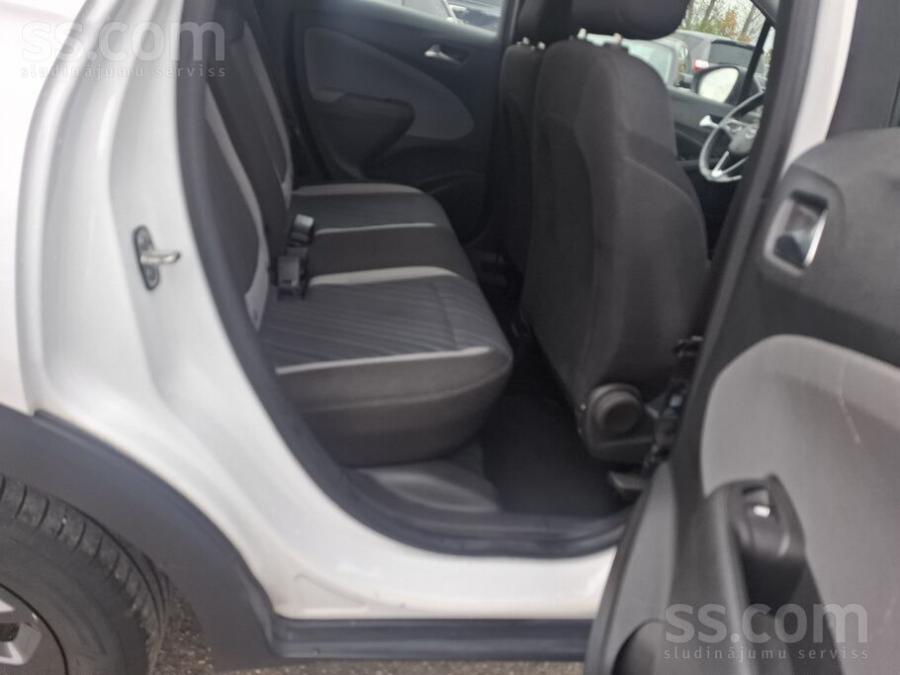 White Opel Crossland X 2019 in Talsi, with an engine capacity of 1.20 L and mileage of 168 thousand km for 8500 €, photo 19 on AUTOMOTO.COM.LV