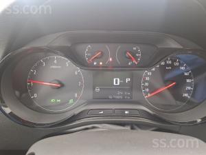 White Opel Crossland X 2019 in Talsi, with an engine capacity of 1.20 L and mileage of 168 thousand km for 8500 €, photo 20 on AUTOMOTO.COM.LV