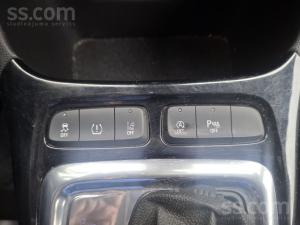 White Opel Crossland X 2019 in Talsi, with an engine capacity of 1.20 L and mileage of 168 thousand km for 8500 €, photo 24 on AUTOMOTO.COM.LV