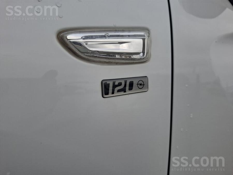 White Opel Crossland X 2019 in Talsi, with an engine capacity of 1.20 L and mileage of 168 thousand km for 8500 €, photo 30 on AUTOMOTO.COM.LV