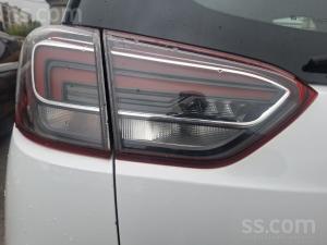 White Opel Crossland X 2019 in Talsi, with an engine capacity of 1.20 L and mileage of 168 thousand km for 8500 €, photo 33 on AUTOMOTO.COM.LV