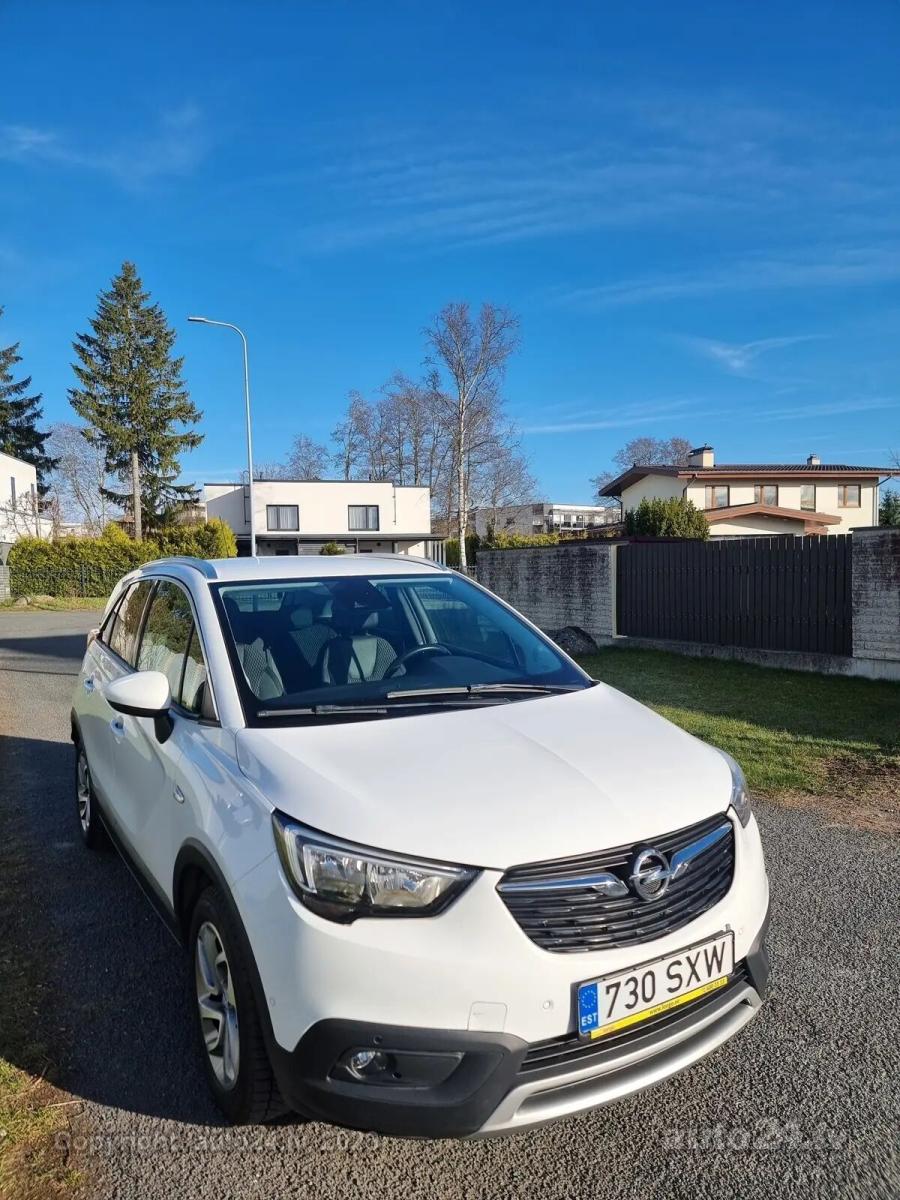 White Opel Crossland X 2017 in Tallinn, with an engine capacity of 1.60 L and mileage of 187 thousand km for 8200 €, photo 1 on AUTOMOTO.COM.LV