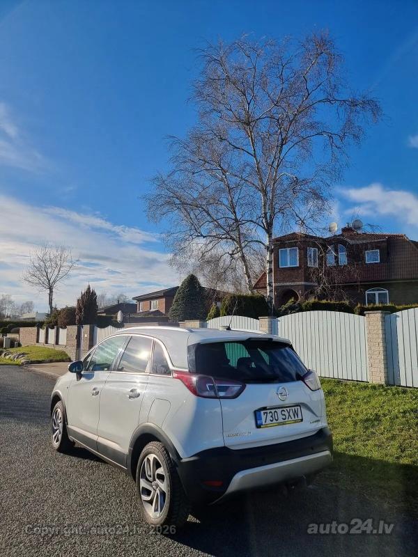 White Opel Crossland X 2017 in Tallinn, with an engine capacity of 1.60 L and mileage of 187 thousand km for 8200 €, photo 4 on AUTOMOTO.COM.LV