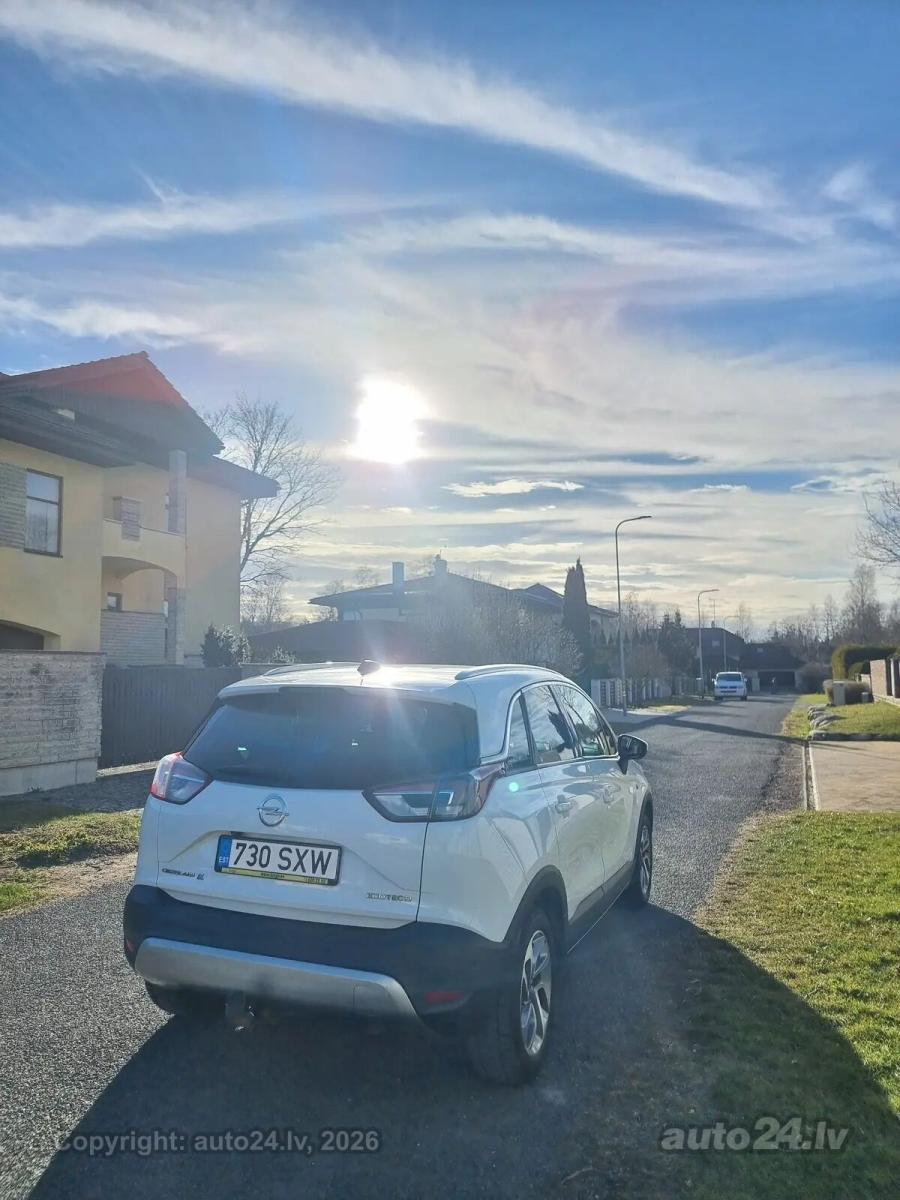 White Opel Crossland X 2017 in Tallinn, with an engine capacity of 1.60 L and mileage of 187 thousand km for 8200 €, photo 6 on AUTOMOTO.COM.LV