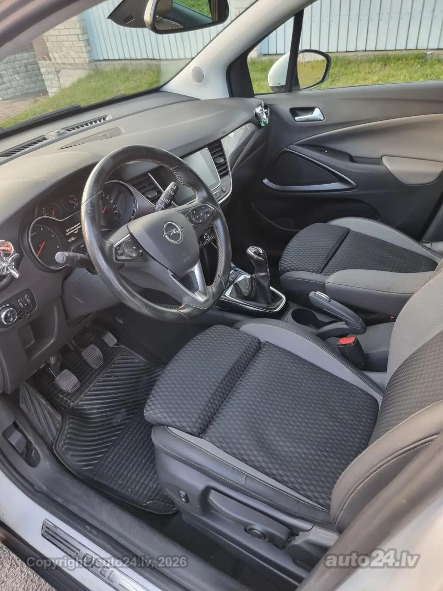 White Opel Crossland X 2017 in Tallinn, with an engine capacity of 1.60 L and mileage of 187 thousand km for 8200 €, photo 10 on AUTOMOTO.COM.LV