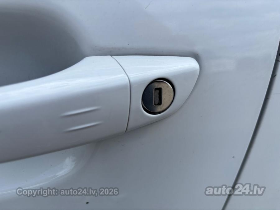 Белый Опель Crossland X 2017 в Пайде, объемом двигателя 1.60 л и пробегом 187 тыс. км за 6590 €, фото 23 на AUTOMOTO.COM.LV