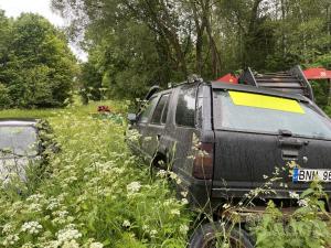 Black Opel Frontera 1990 in Rezekne, with an engine capacity of 2.40 L and mileage of 240 thousand km for 300 €, photo 5 on AUTOMOTO.COM.LV