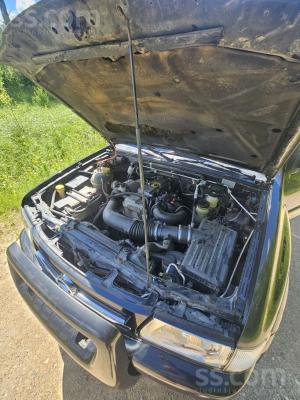 Melns Opel Frontera 2002 Alūksne, ar dzinēja tilpumu 2.20 L un nobraukumu 300 tūkst. km par 1250 €, foto 7 vietnē AUTOMOTO.COM.LV