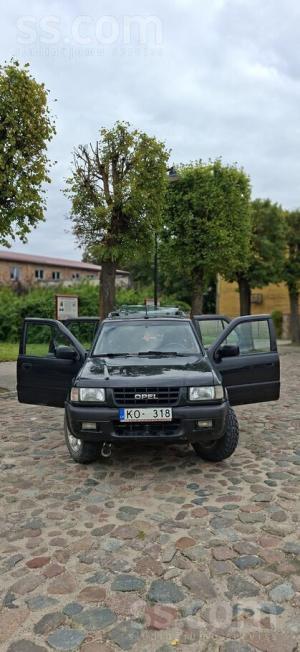 Melns Opel Frontera 2002 Jelgava, ar dzinēja tilpumu 2.20 L un nobraukumu 239 tūkst. km par 4500 €, foto  vietnē AUTOMOTO.COM.LV