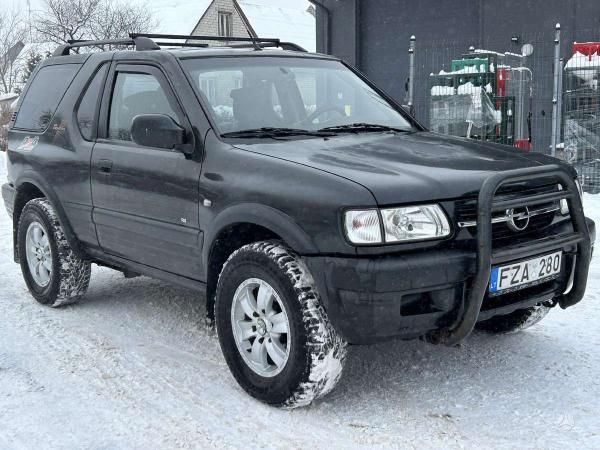 Melns Opel Frontera 2003 Ukmergė, ar dzinēja tilpumu 2.17 L un nobraukumu 250 tūkst. km par 1550 €, foto 2 vietnē AUTOMOTO.COM.LV