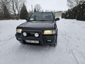 Black Opel Frontera 2003 in Jurbarkas, with an engine capacity of 2.20 L and mileage of 330 thousand km for 2850 €, photo 3 on AUTOMOTO.COM.LV