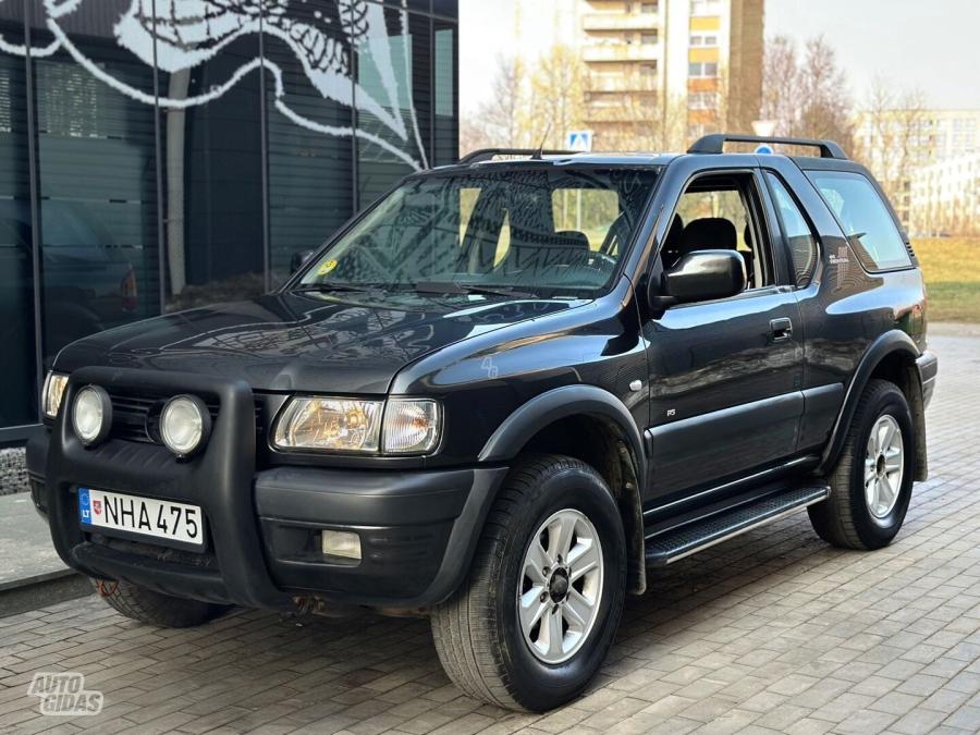 Black Opel Frontera 2003 in Kaunas, with an engine capacity of 2.20 L and mileage of 131 thousand km for 5000 €, photo 2 on AUTOMOTO.COM.LV