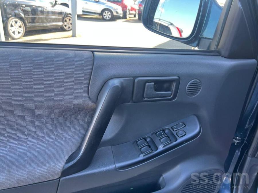 Melns Opel Frontera 2003 Talsi, ar dzinēja tilpumu 2.20 L un nobraukumu 222 tūkst. km par 4370 €, foto 15 vietnē AUTOMOTO.COM.LV