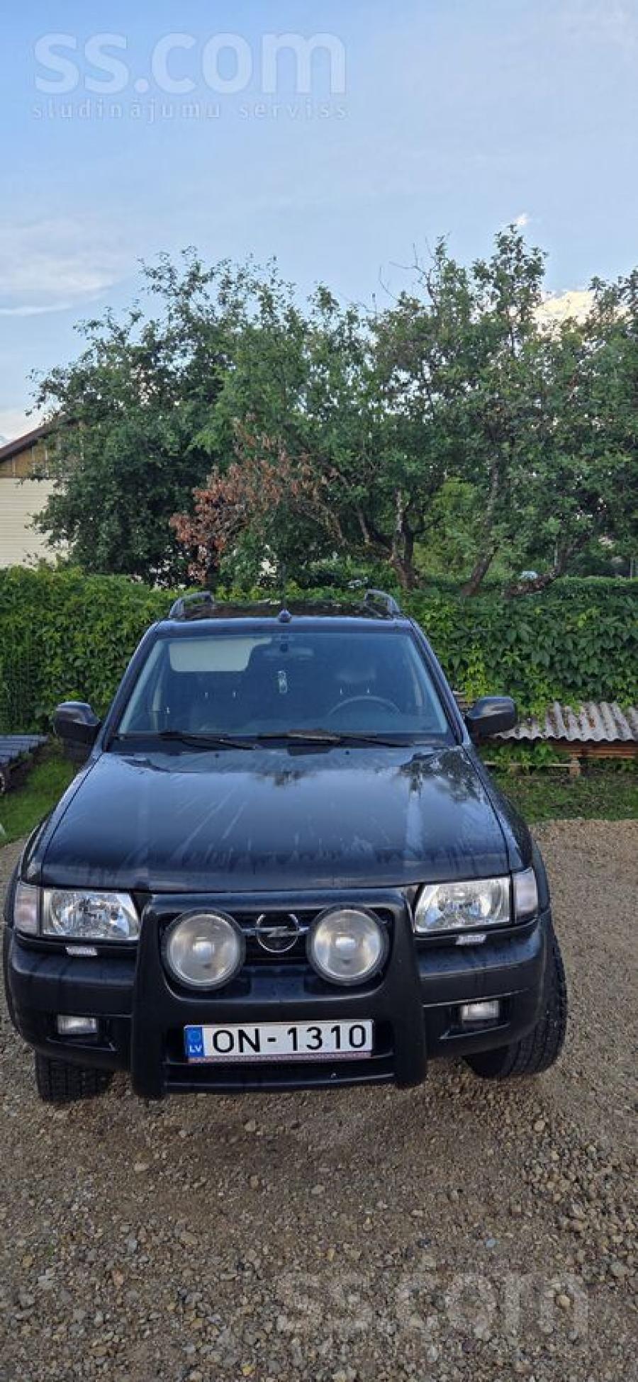 Melns Opel Frontera 2003 Rēzekne, ar dzinēja tilpumu 2.20 L un nobraukumu 355 tūkst. km par 3250 €, foto 3 vietnē AUTOMOTO.COM.LV