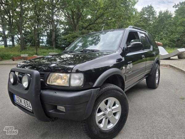 Melns Opel Frontera 2003 Jurbarkas, ar dzinēja tilpumu 2.20 L un nobraukumu 295 tūkst. km par 3000 €, foto 1 vietnē AUTOMOTO.COM.LV