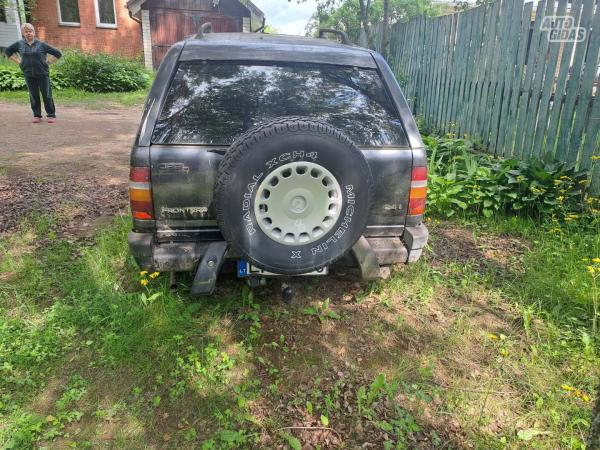 Black Opel Frontera 1994 in Vilnius, with an engine capacity of 2.40 L and mileage of 0 thousand km for 850 €, photo 3 on AUTOMOTO.COM.LV