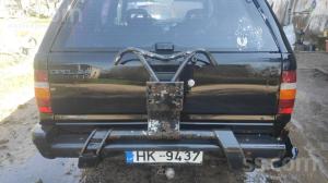 Black Opel Frontera 1992 in Gulbene, with an engine capacity of 2.40 L and mileage of 278 thousand km for 700 €, photo 3 on AUTOMOTO.COM.LV