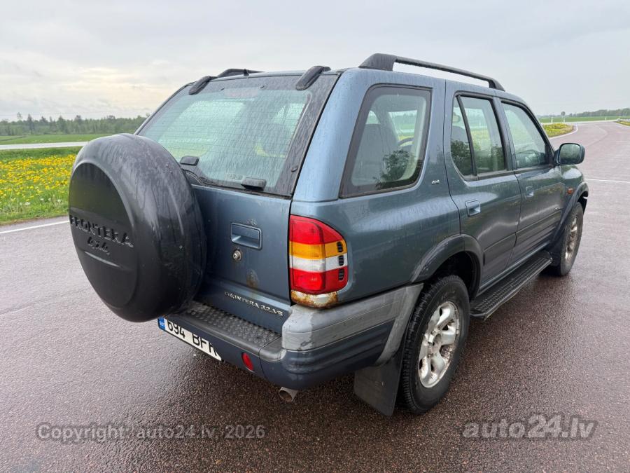 Zils Opel Frontera 2000 Tallina, ar dzinēja tilpumu 3.20 L un nobraukumu 175 tūkst. km par 1299 €, foto 9 vietnē AUTOMOTO.COM.LV