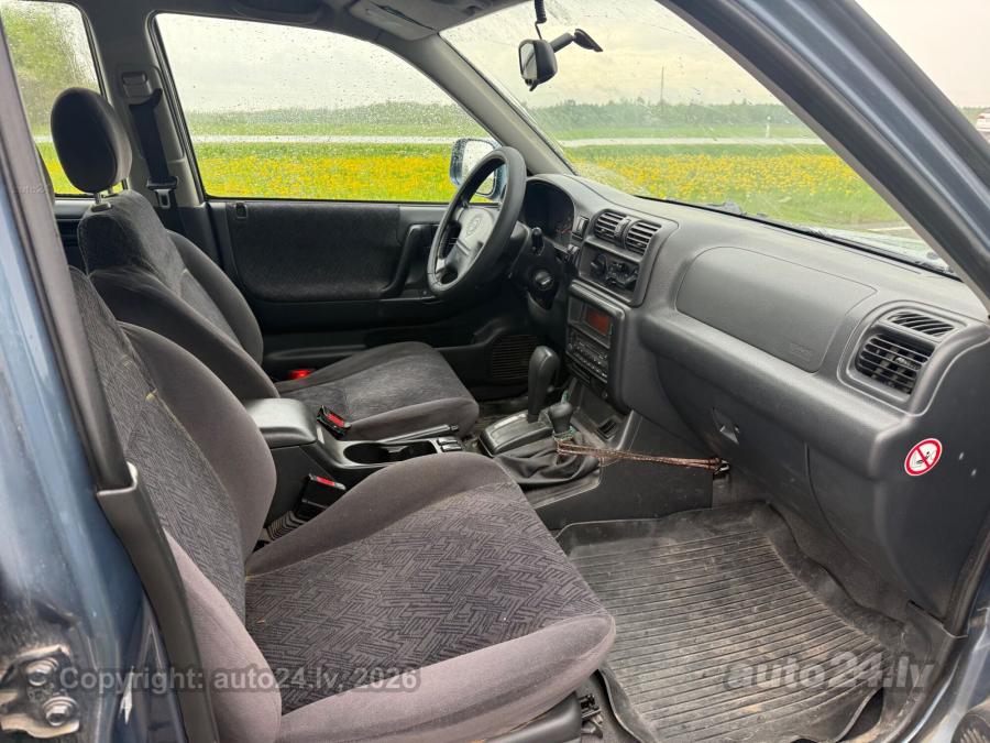Zils Opel Frontera 2000 Tallina, ar dzinēja tilpumu 3.20 L un nobraukumu 175 tūkst. km par 1299 €, foto 10 vietnē AUTOMOTO.COM.LV