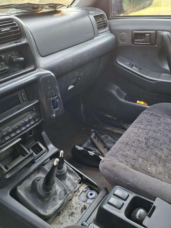 Blue Opel Frontera 2000 in Moletai, with an engine capacity of 2.20 L and mileage of 324 thousand km for 950 €, photo 9 on AUTOMOTO.COM.LV