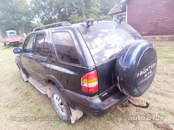 Blue Opel Frontera 2001 in Tallinn, with an engine capacity of 2.20 L and mileage of 158 thousand km for 1000 €, photo 5 on AUTOMOTO.COM.LV