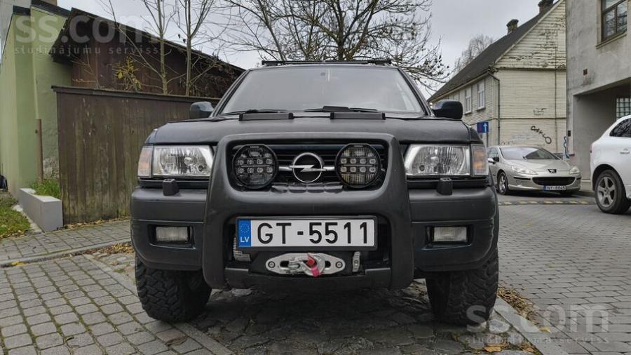 Zils Opel Frontera 2002 Ventspils, ar dzinēja tilpumu 2.20 L un nobraukumu 316 tūkst. km par 2000 €, foto 1 vietnē AUTOMOTO.COM.LV