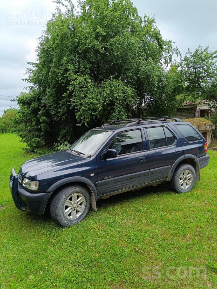 Blue Opel Frontera 2004 in Ventspils, with an engine capacity of 2.20 L and mileage of 325 thousand km for 1700 €, photo 1 on AUTOMOTO.COM.LV
