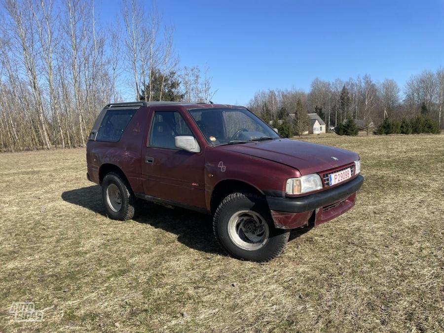 Opel Frontera 1993 in Ignalina, with an engine capacity of 2.00 L and mileage of 200 thousand km for 750 €, photo 3 on AUTOMOTO.COM.LV