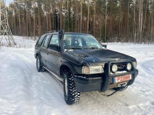Opel Frontera 1995 in Vilnius, with an engine capacity of 2.20 L and mileage of 300 thousand km for 2799 €, photo 3 on AUTOMOTO.COM.LV