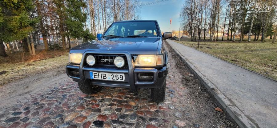 Opel Frontera 1998 Gargždai, ar dzinēja tilpumu 2.50 L un nobraukumu 192 tūkst. km par 2150 €, foto 1 vietnē AUTOMOTO.COM.LV