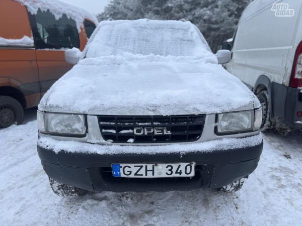 Opel Frontera 1999 in Kaunas, with an engine capacity of 2.20 L and mileage of 290 thousand km for 1500 €, photo 2 on AUTOMOTO.COM.LV