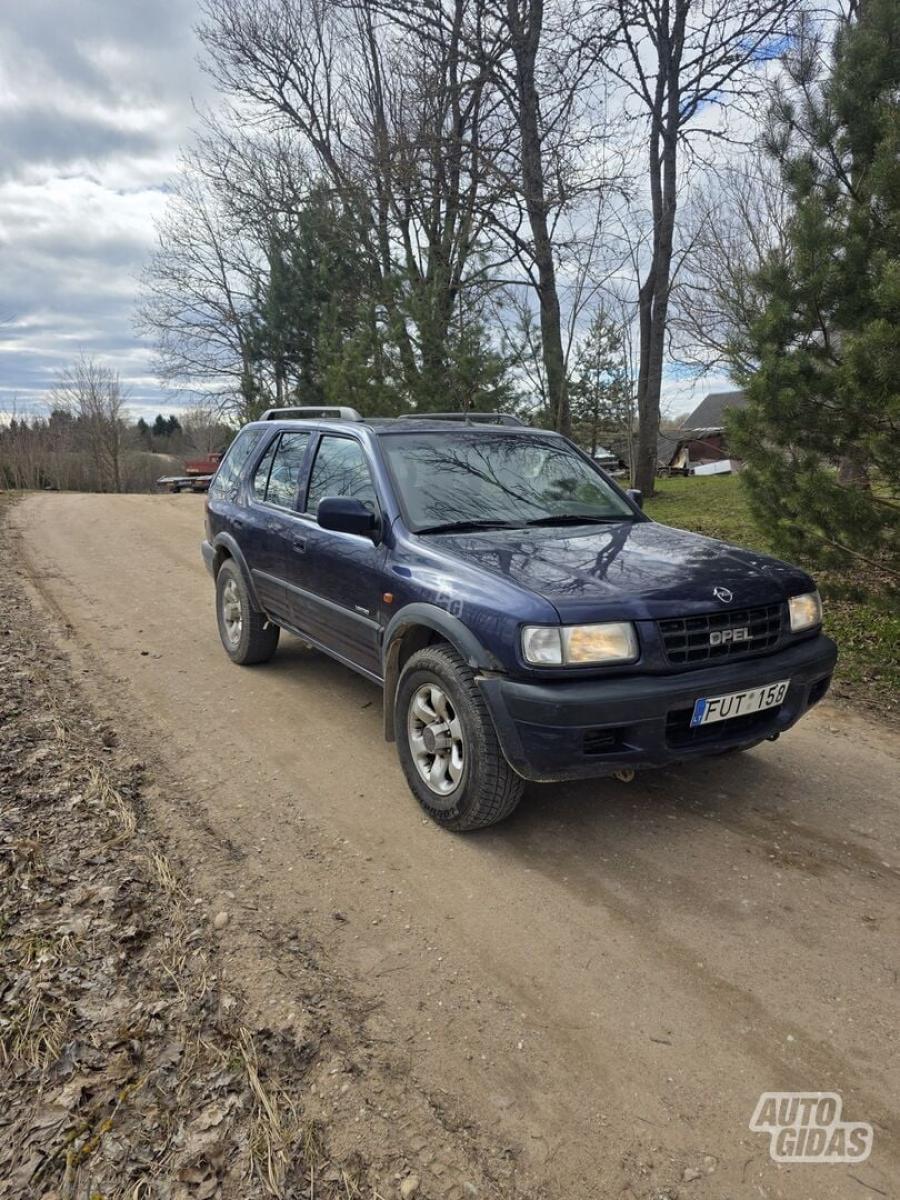 Opel Frontera 1999 Telšiai, ar dzinēja tilpumu 2.20 L un nobraukumu 320 tūkst. km par 1350 €, foto 4 vietnē AUTOMOTO.COM.LV
