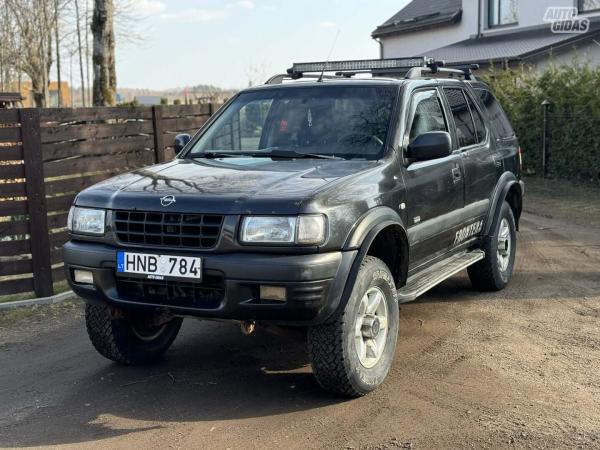 Opel Frontera 2000 Viļņa, ar dzinēja tilpumu 2.20 L un nobraukumu 272 tūkst. km par 2500 €, foto 1 vietnē AUTOMOTO.COM.LV
