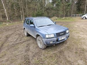 Opel Frontera 2000 in Prienai, with an engine capacity of 2.20 L and mileage of 233 thousand km for 1250 €, photo 4 on AUTOMOTO.COM.LV