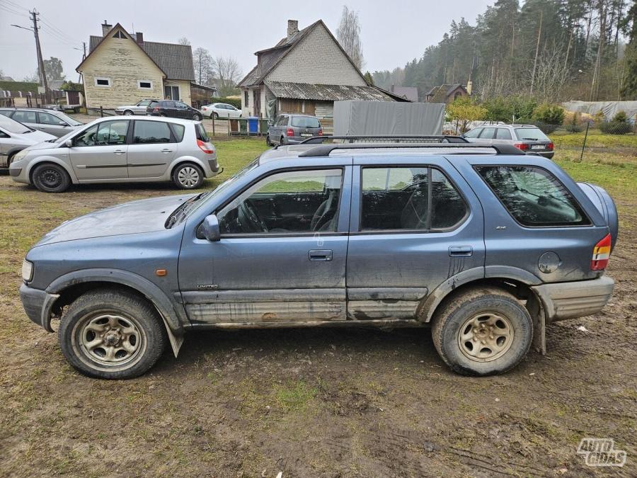 Opel Frontera 2000 in Prienai, with an engine capacity of 2.20 L and mileage of 233 thousand km for 1250 €, photo 12 on AUTOMOTO.COM.LV