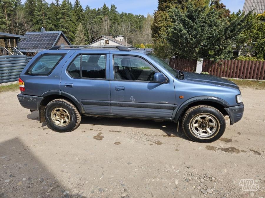 Opel Frontera 2000 in Prienai, with an engine capacity of 2.20 L and mileage of 237 thousand km for 1000 €, photo 7 on AUTOMOTO.COM.LV