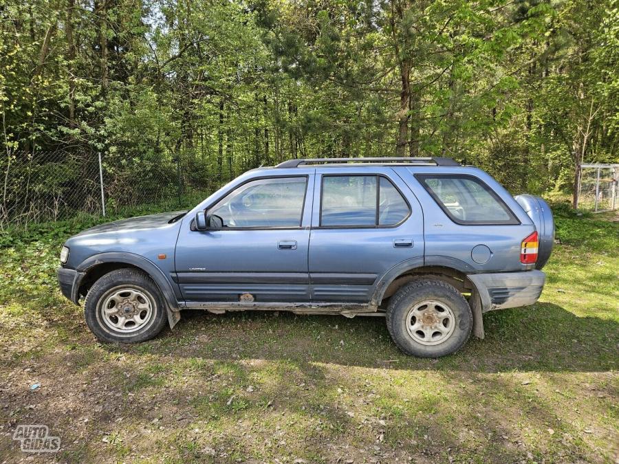 Opel Frontera 2000 in Prienai, with an engine capacity of 2.20 L and mileage of 319 thousand km for 900 €, photo 3 on AUTOMOTO.COM.LV
