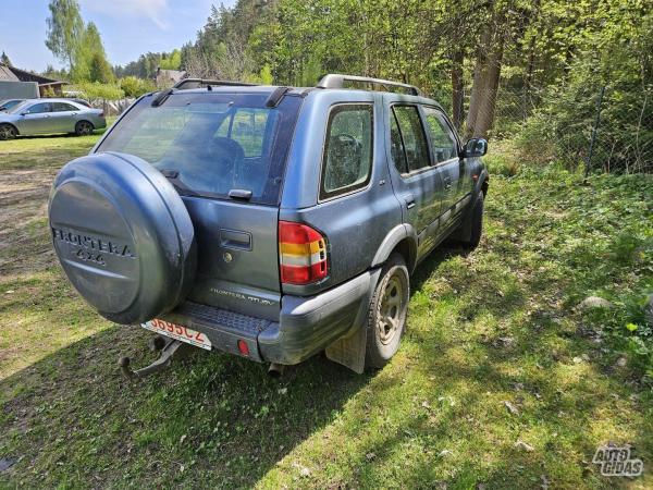 Opel Frontera 2000 in Prienai, with an engine capacity of 2.20 L and mileage of 300 thousand km for 777 €, photo 5 on AUTOMOTO.COM.LV