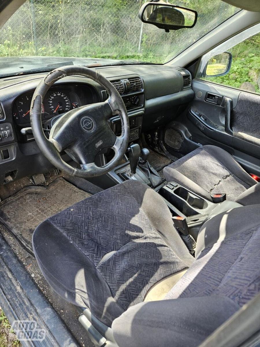 Opel Frontera 2000 Prienai, ar dzinēja tilpumu 2.20 L un nobraukumu 300 tūkst. km par 777 €, foto 8 vietnē AUTOMOTO.COM.LV